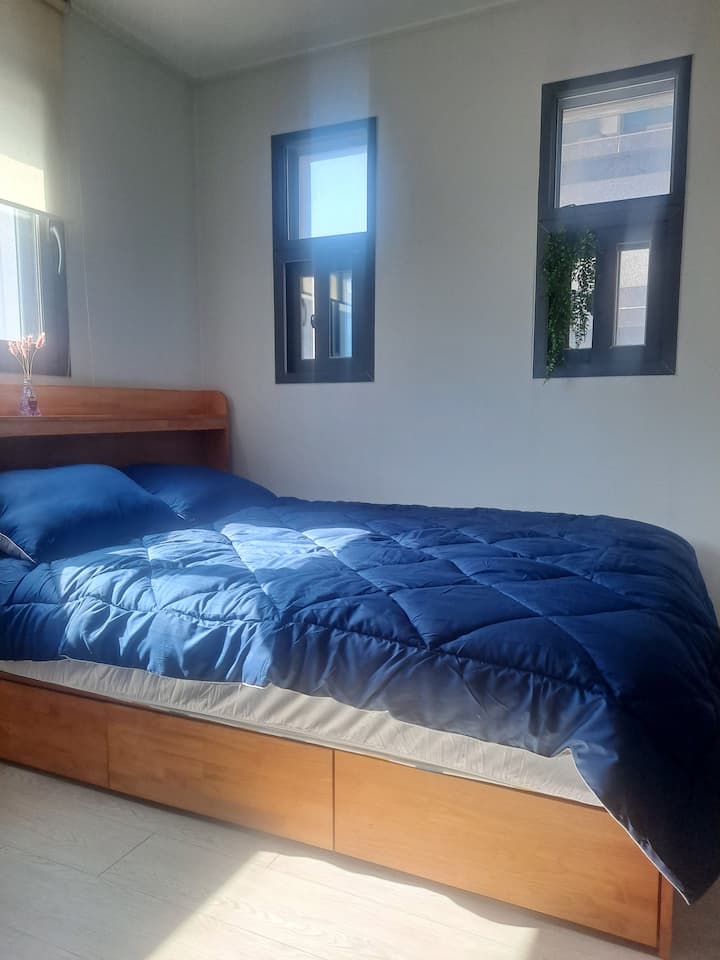 Yolo House - Seoul Incheon Airport (ICN)