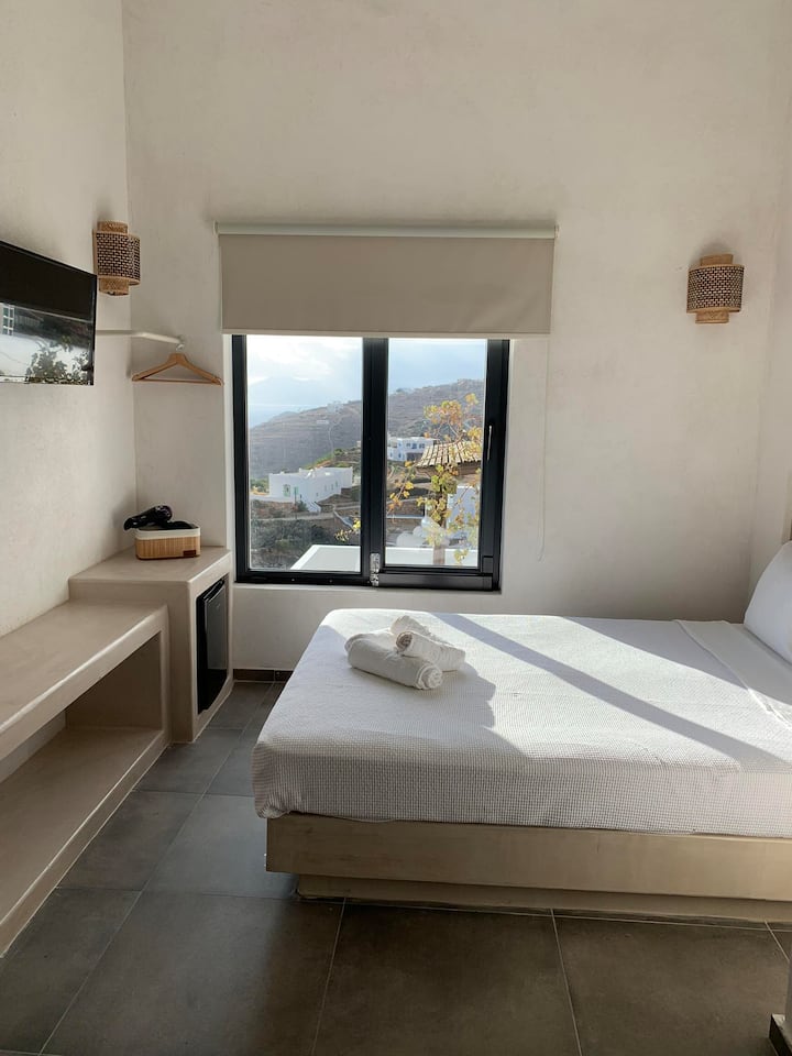 Ios Stylish Studio-window View-shared Pool-for 2 - Ios