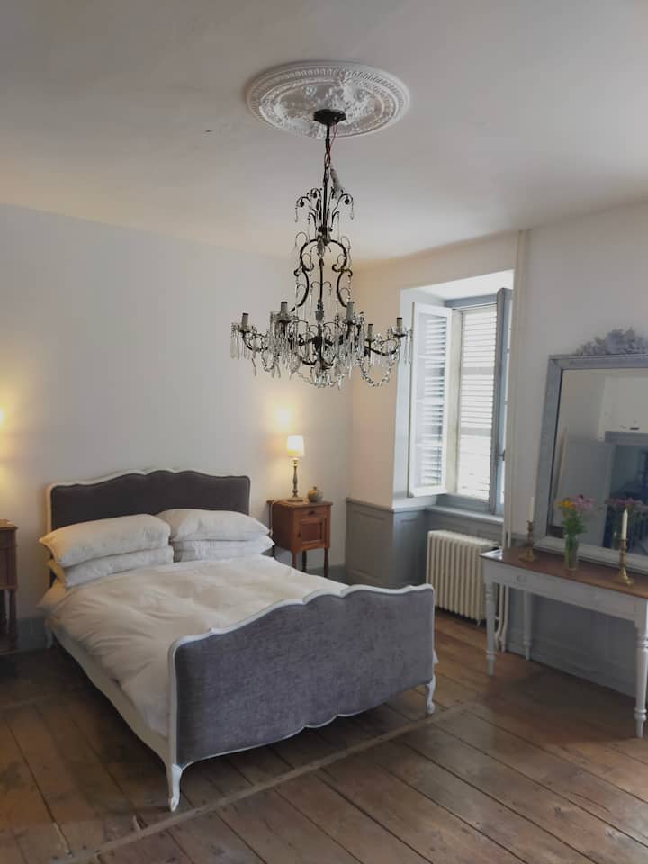 Maison De La Riviere
(Attic Room) - Saint-Yrieix-la-Perche
