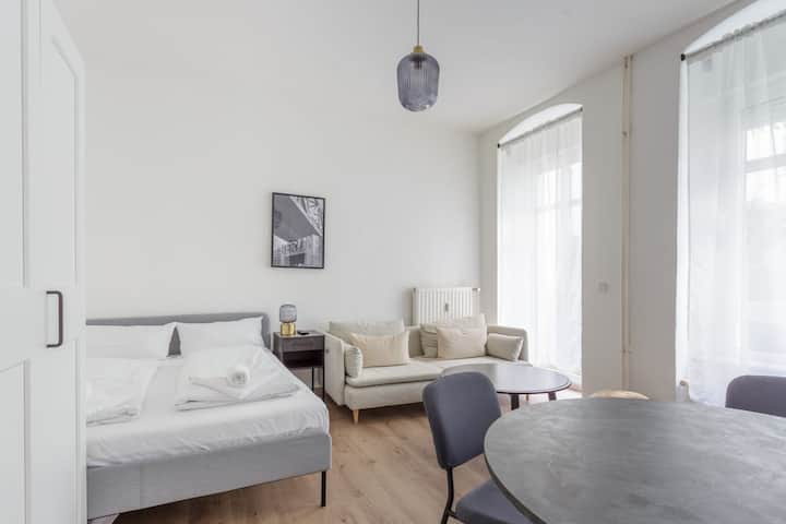 Serviced Apartment In Berlin Friedrichshain - Berlim