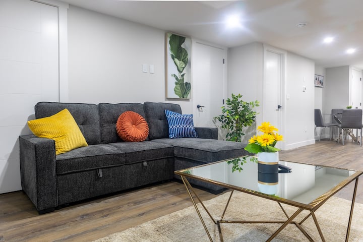 Exotic One Bedroom Suite, 10 Mins From Airport - Calgary
