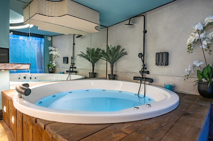 A Place To Relax - Suite With Spa Bath - Jerusalem