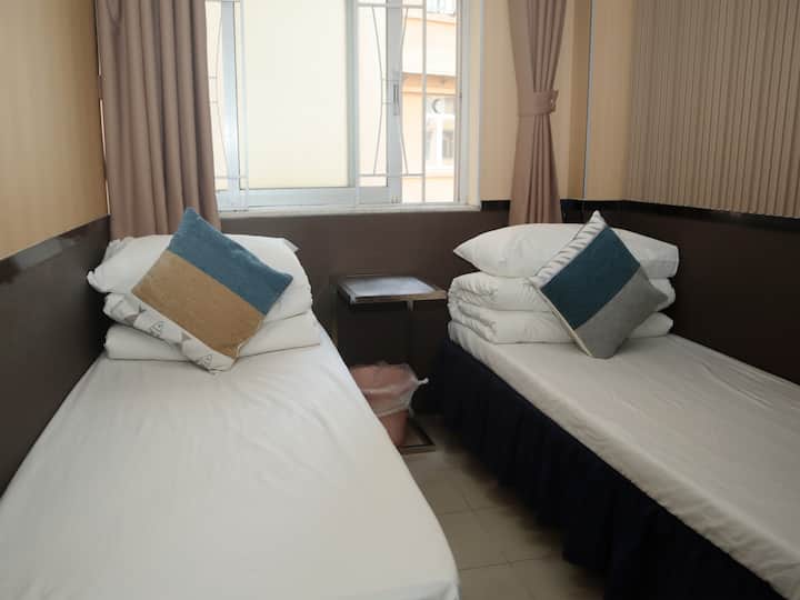 B3.walk To Mtr 1 Min/economy Room/twin Single Bed - Tseung Kwan O