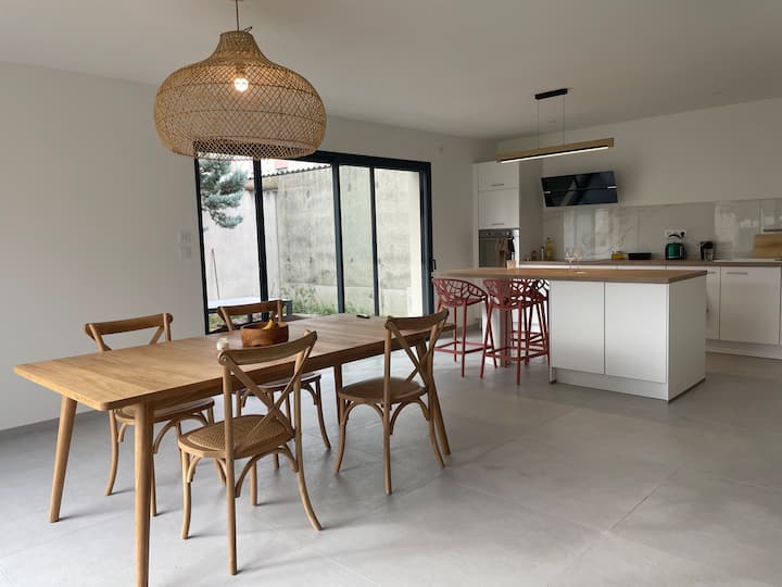 Chambre Dans Maison Neuve - Loriol-sur-Drôme