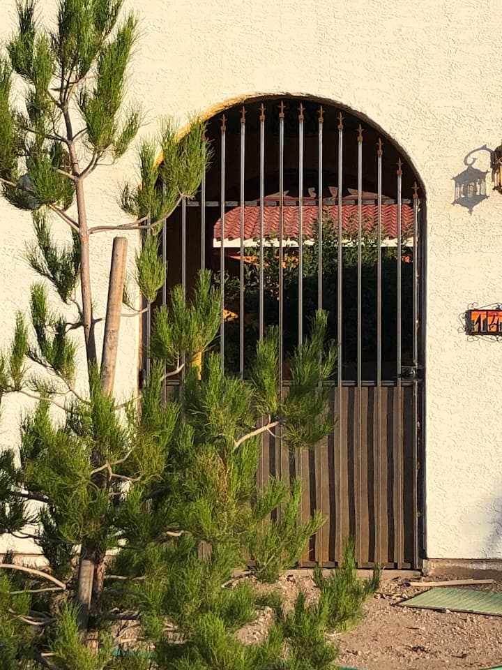 Suite 2.private Entry Hotel Style - Arizona-Sonora Desert Museum