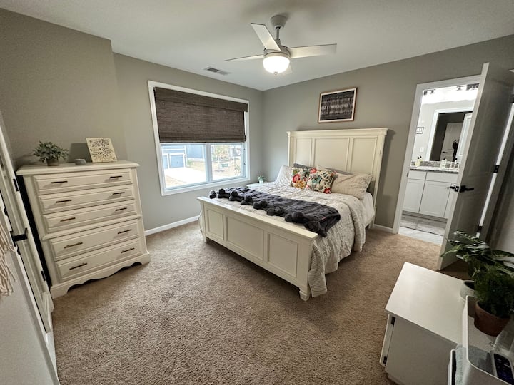 3bedroom/2bath-private Floor W/livingrm & Ktchntte - Lake Norman, NC