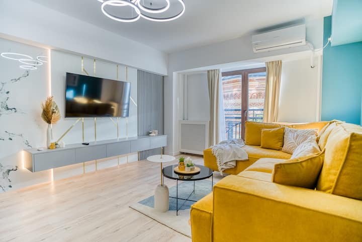 Hi-lux Ultracentral | 4br Superior | Amazing View - Romania