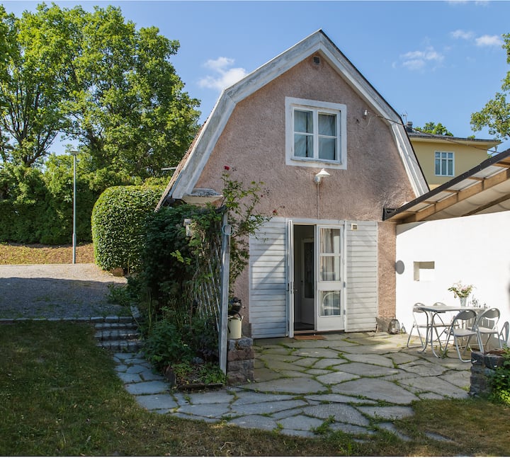 Cute And Private Guest House - Täby