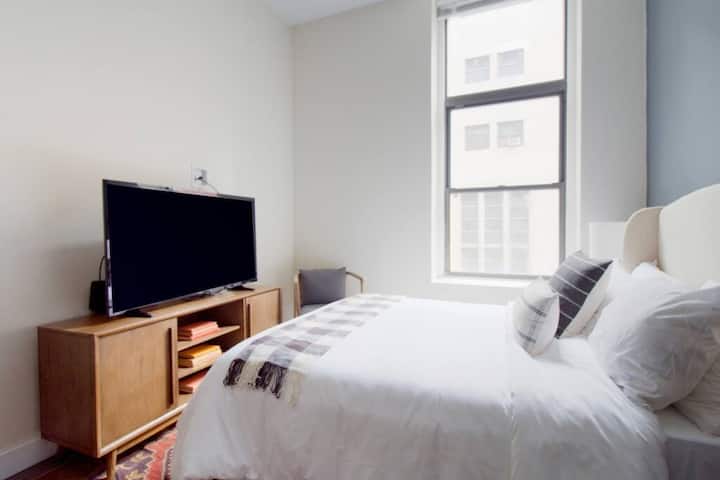 Airy, Pet-friendly, Fidi Studio - Boston, MA