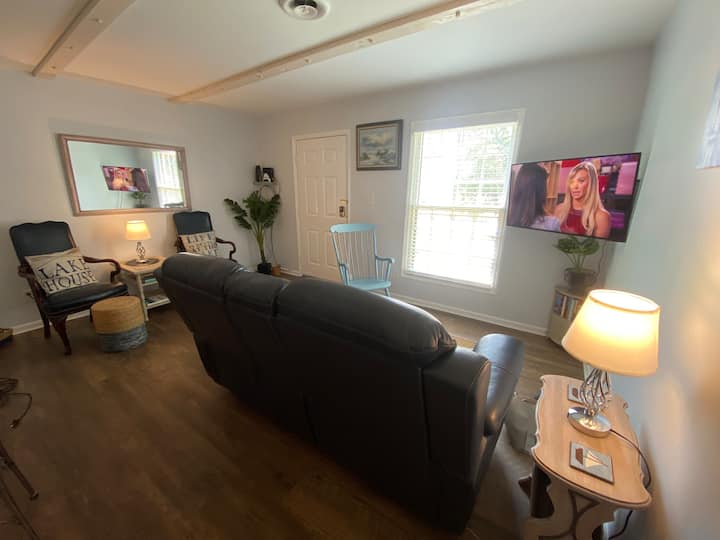 Smooth Sailing-25% Off 4 Or More Nights! - Lake Waccamaw, NC