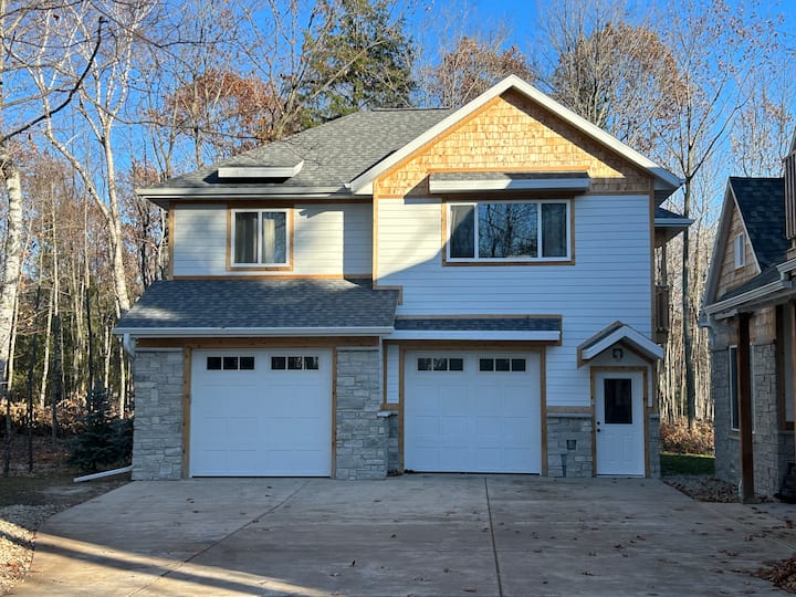 Charming 2 Bedroom Home, Great Location! - Door County, WI