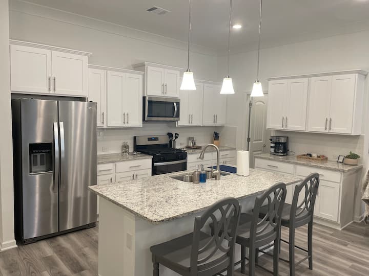 Large 4 Bedroom Home Full Of Art, Close To It All! - バトン・ルージュ, LA