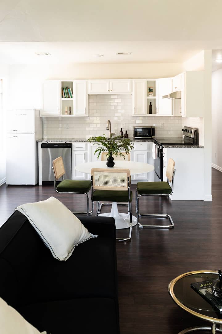 5 Min To Ou Med | 8 Min To Downtown | W/d Included - Oklahoma City