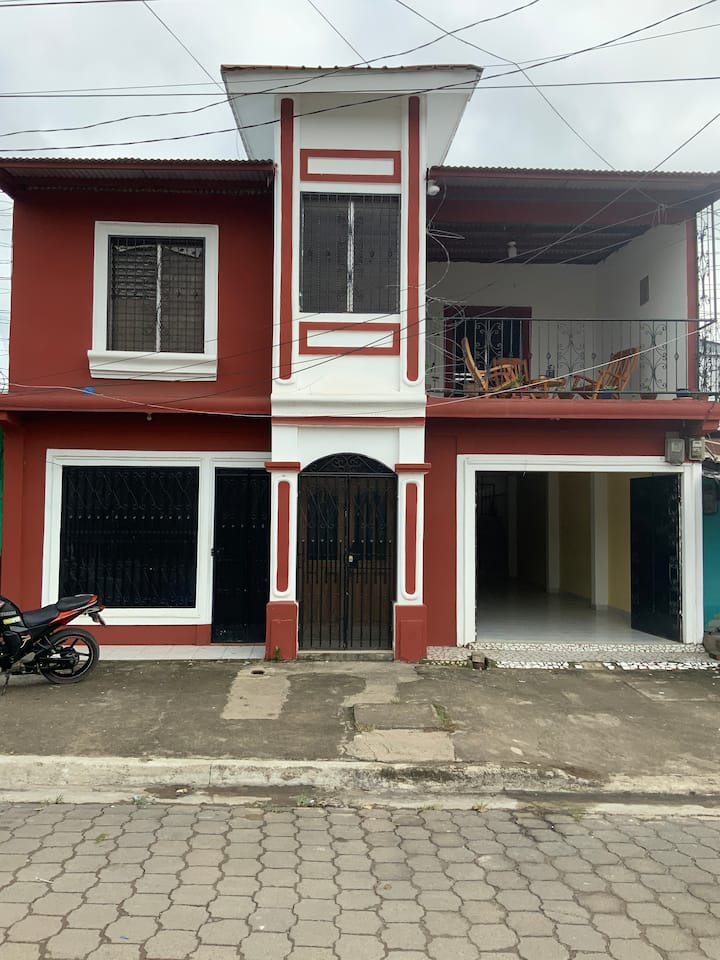 Maison 9 Lits à Esteli La Dolce Vita Francophone - Nicaragua
