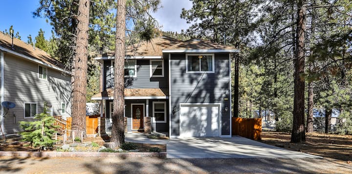 The Snooty Deer Wrightwood - Wrightwood, CA