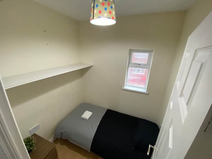 Small Room (Just For Women) East Belfast - Belfast