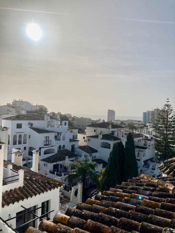Marvellous Sea Views 2 Bed Pueblo Evita - 베날마데나