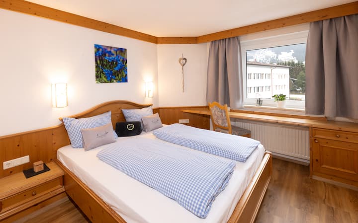 Wohnung No. 11: Sauna-parkplatz-wlan-küche-tv - Schattwald
