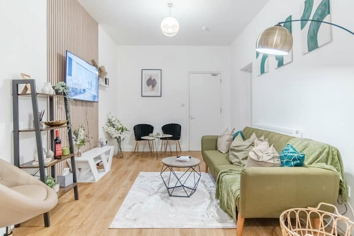 Charming London Flat Near Wembley + Parks | Garden - Hounslow
