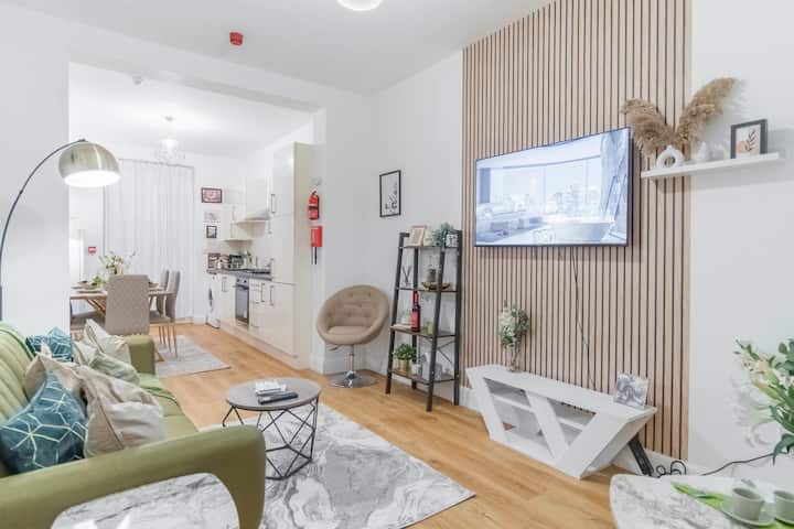 Charming London Flat Near Wembley + Parks | Garden - Harrow