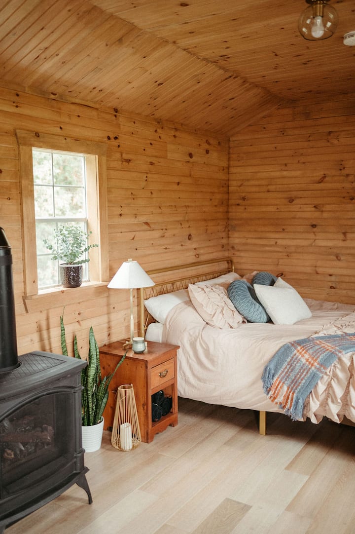 Cozy Carden Alvar Cabin At The Roost Farm - Kawartha Lakes