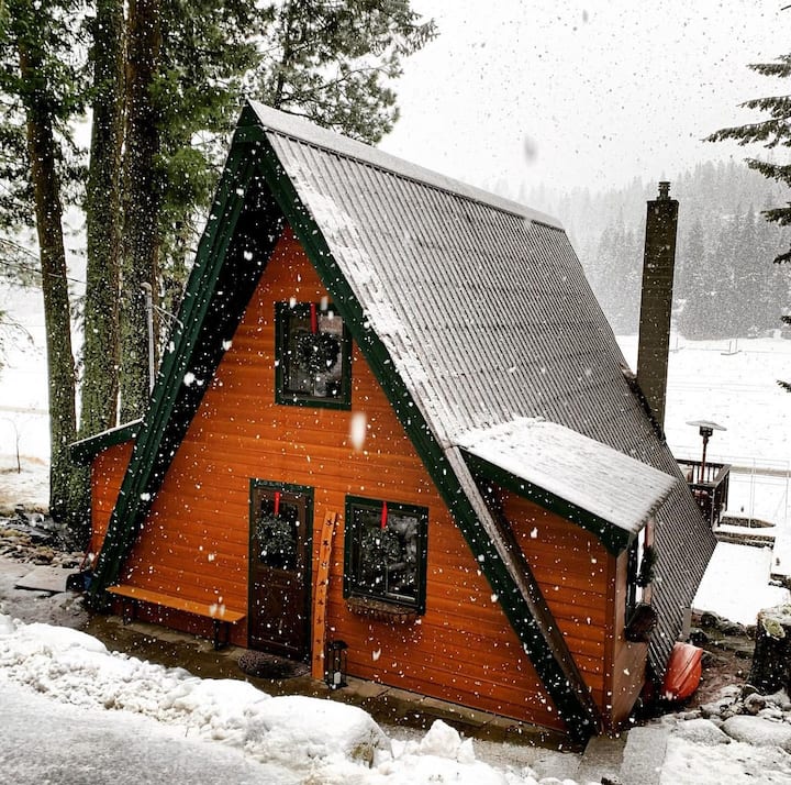 Lakefront A-frame With Sand Beach & Dock - Coeur d'Alene, ID