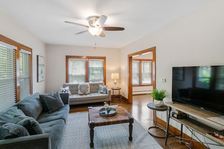 Dt Libertyville Home W/ Arcade Pacman By Navy Base - Libertyville, IL