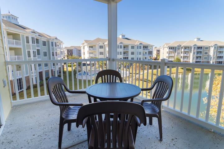 Luxury Waterfront Myrtlewood Condo Retreat Escape! - Myrtle Beach, SC