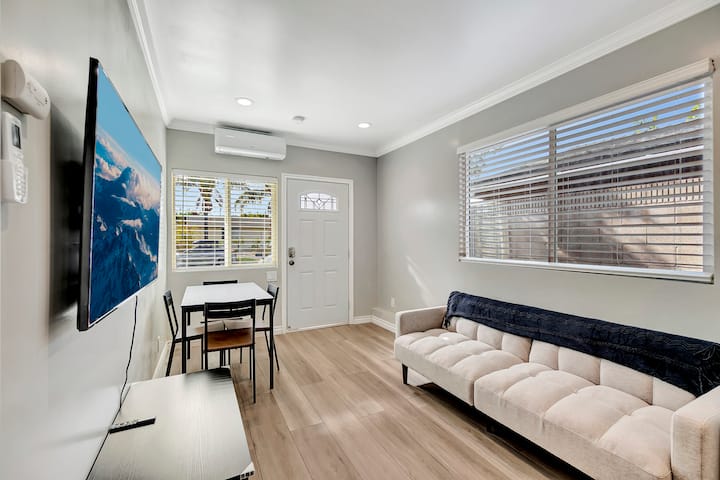 Modern & Sweet Home - La Habra, CA