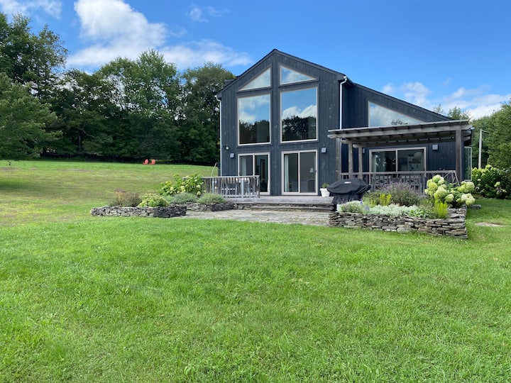 Scenic Mountaintop Getaway - Fleischmanns, NY