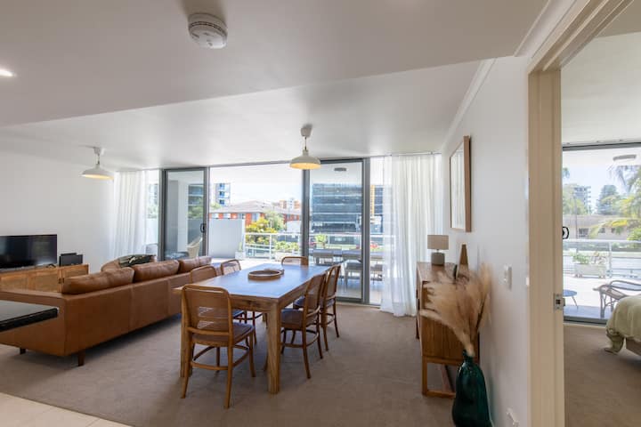 Crest Apartments 'Sage' Central & Luxurious - Tuncurry