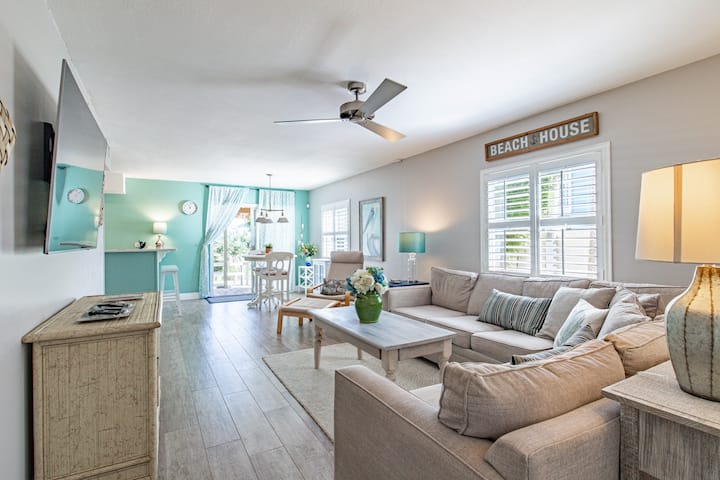 New Smyrna-beach Comfort & Value • Walk To Flagler - New Smyrna Beach, FL