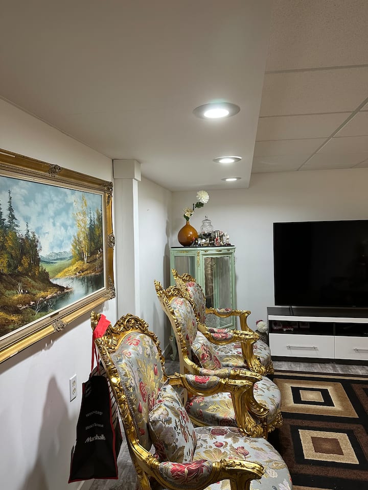 Beautiful House - Regina