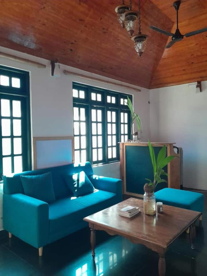 Lovely 3-bedroom Home - Steps From The Beach! - Maldives