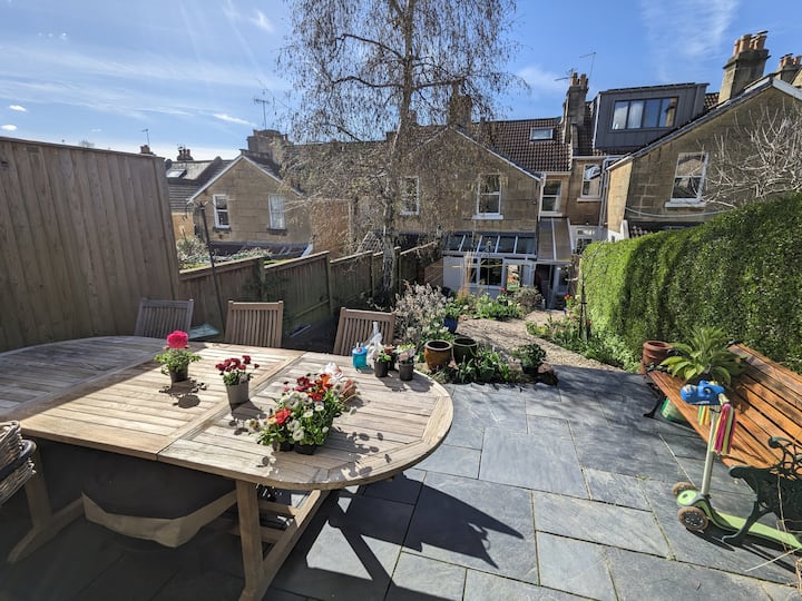 Family Home: Victorian Terrace, Parking Included - Bath