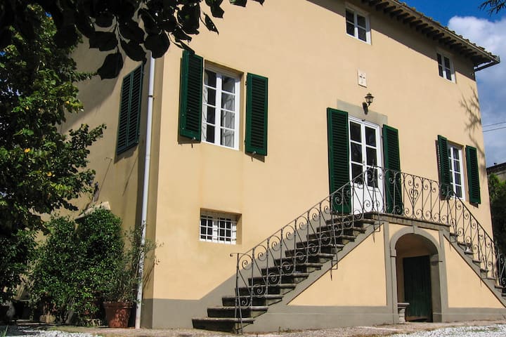 Villa Orsolini - Meati - Lucca
