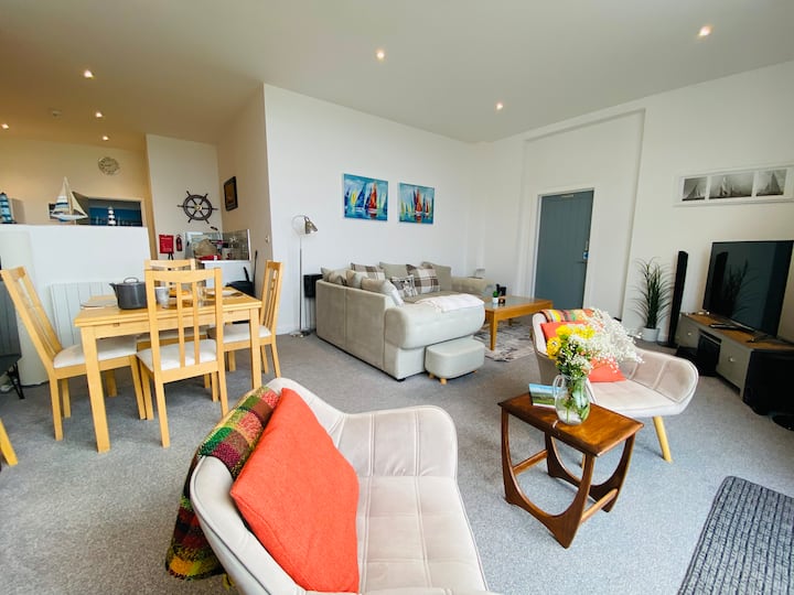 Portland View - Spacious & Comfortable - Weston