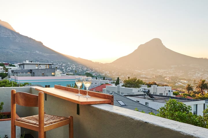 Skyline Haven With Stunning Views - Claremont