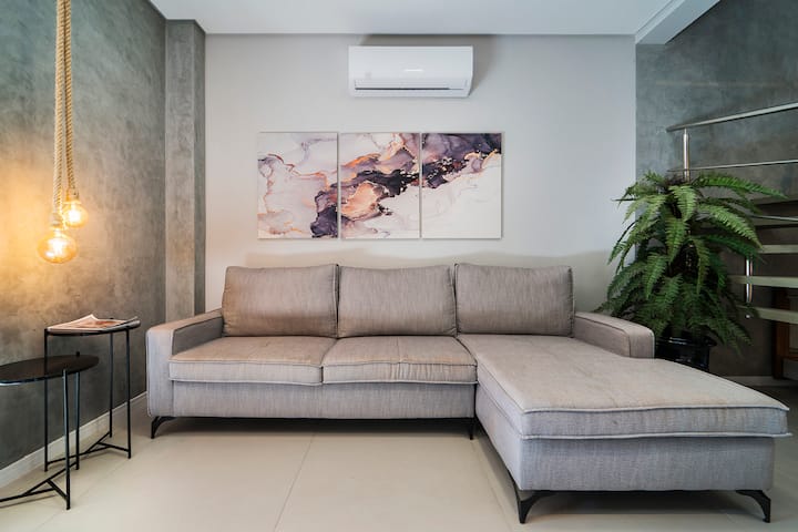 Triplex - Piscina E Jacuzzi
150 Metros Do Mar - Bombinhas