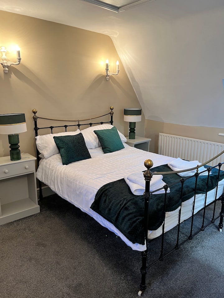White Horse Empingham - Stamford