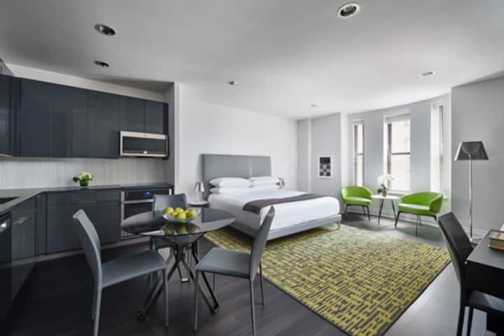 Aka Times Square - Studio Platinum With Den - Bryant Park, NY