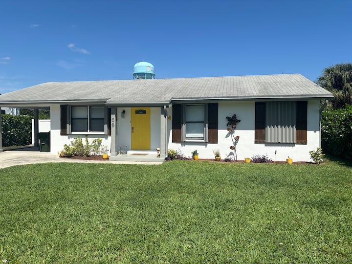 Superhost (New Listing) Walking Distance To Beach! - Delray Beach