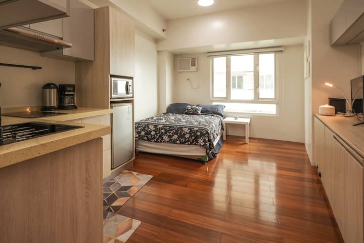 City Center Studio In Makati Cbd - Manille