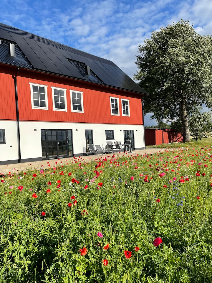 Fint Boende I Ombyggd Ladugård - Skillingaryd