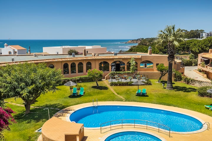 One Bedroom Deluxe Apartment Near The Beach - Albufeira