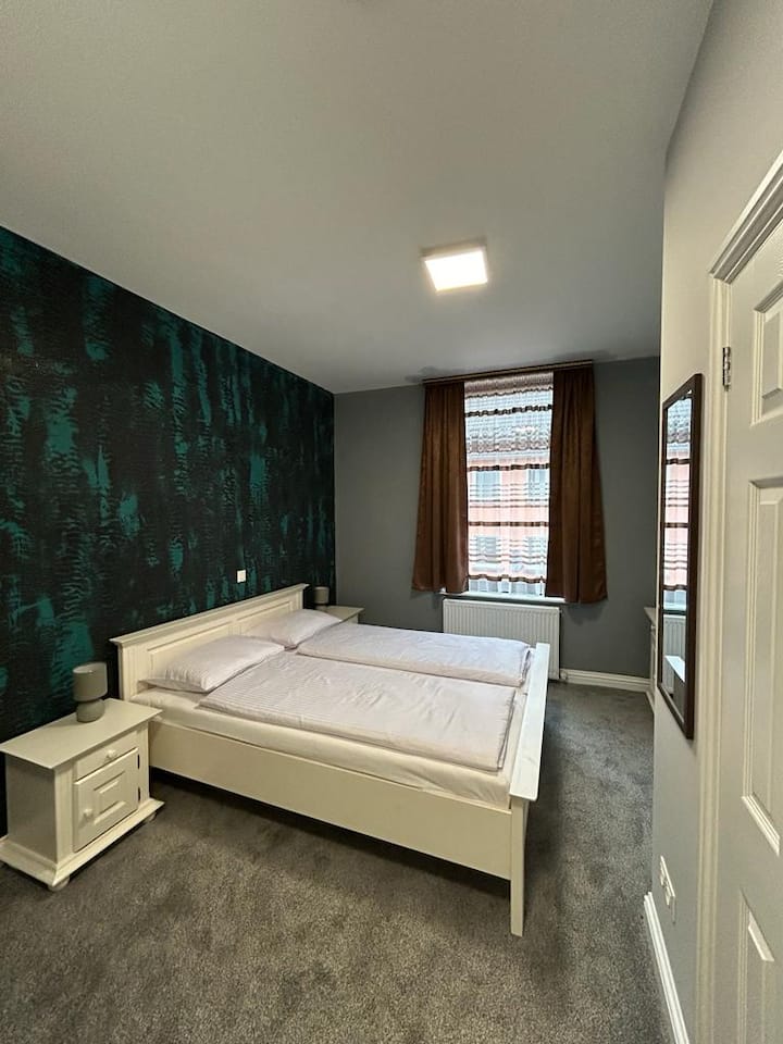 Level 2 Room 23 - Essen
