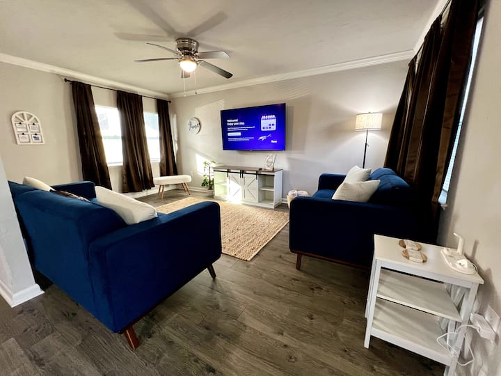 Downtown Near Uf, Shands & Depot Park-fenced Yard! - Gainesville, FL