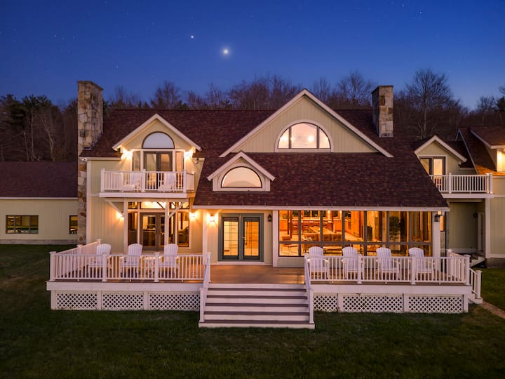 Hoosick Falls Manor | Indoor Pool + Hot Tub - Bennington, VT