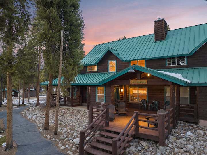 Peaceful Mountain Retreat- 2 Kings & Gas Fireplace - Leadville, CO