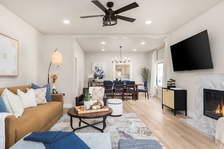 Downtown Lodi L 5 Bedrooms Sleeps 10 L Charming - Lodi, CA